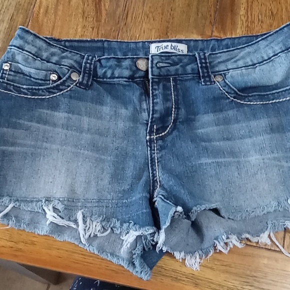 true Bliss | Shorts | True Bliss Womans Shorts | Poshmark